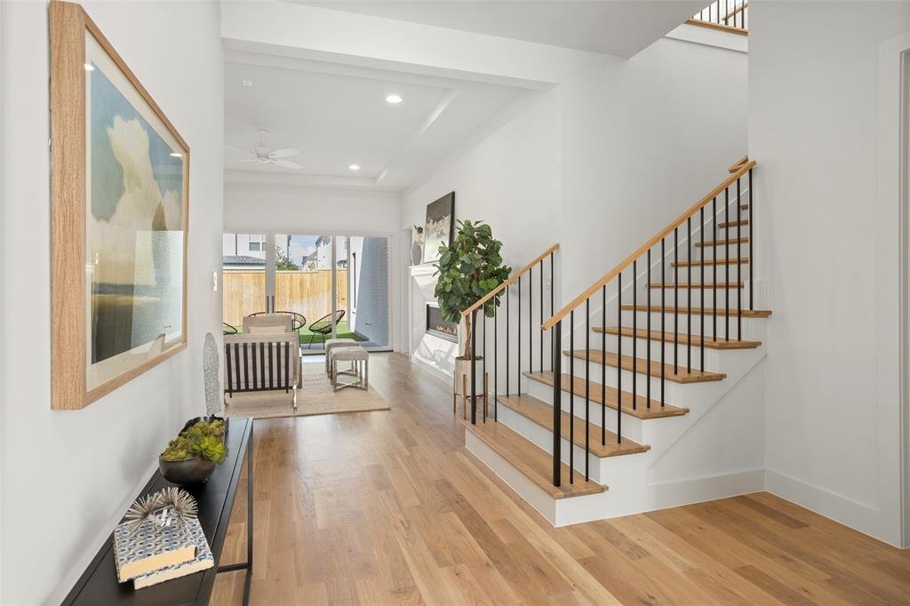 Single Family Residence In Dallas In Dallas, Texas, United States For ...