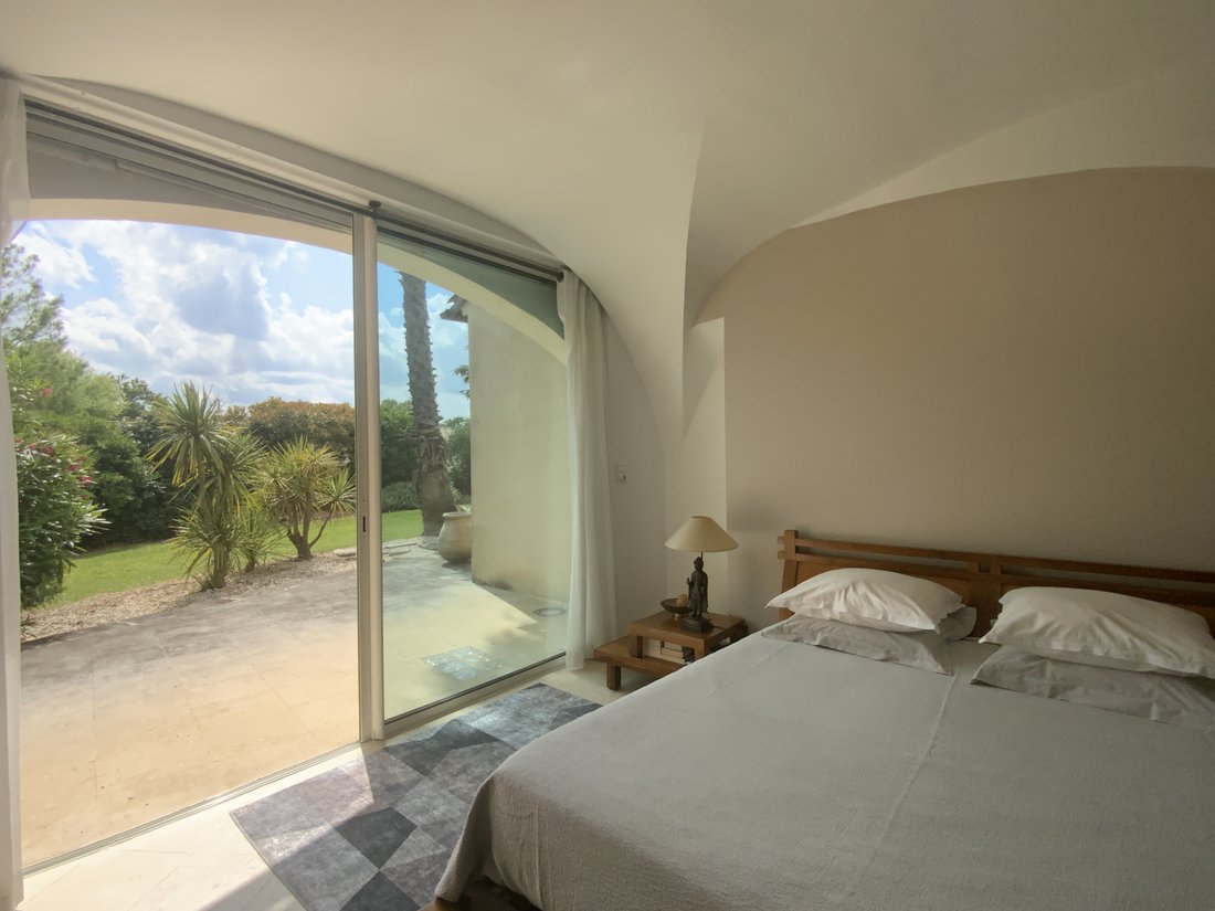 Very Beautiful Villa In A Village With Shops On A En Uzès, Occitania ...