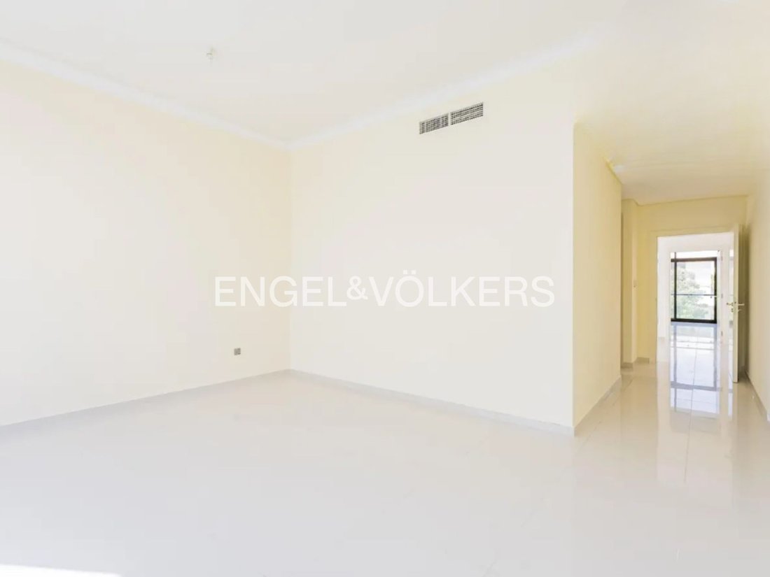 Single Row | Green Belt View In Dubai, Dubai, Vereinigte Arabische ...