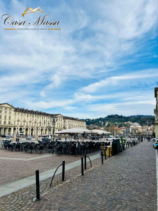 Piano Alto Nuda Proprietà A Pochi Passi Da Piazza In Turin, Piedmont ...