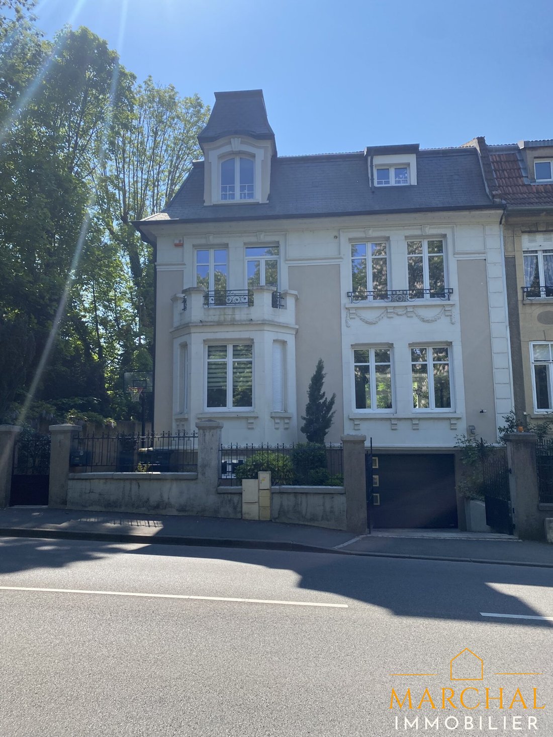 Montigny Lès Metz Bourgeoise Dans Montigny Lès Metz, Grand Est, France ...