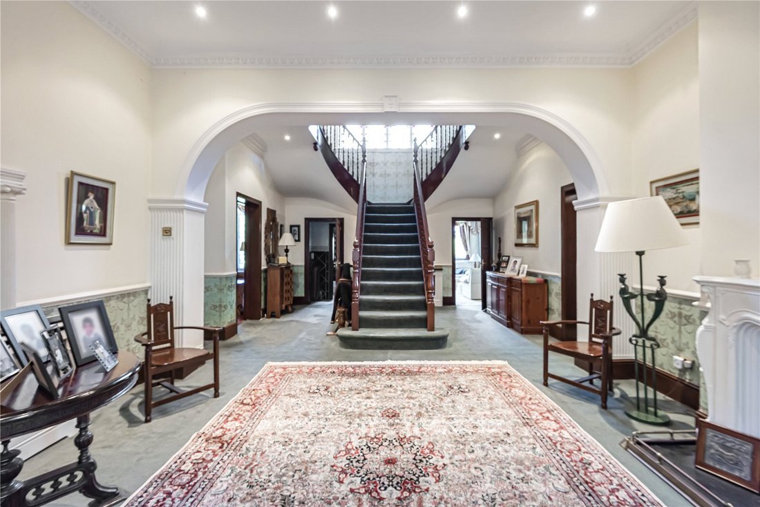 Beech Hill, Hadley Wood In London, England, United Kingdom For Sale ...