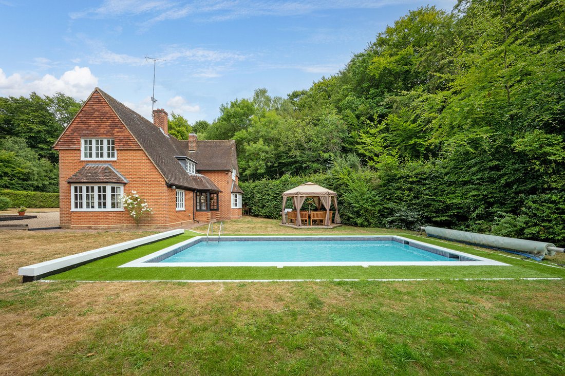 Cottage Mit 4 In Henley On Thames, England, Vereinigtes Königreich Zu ...