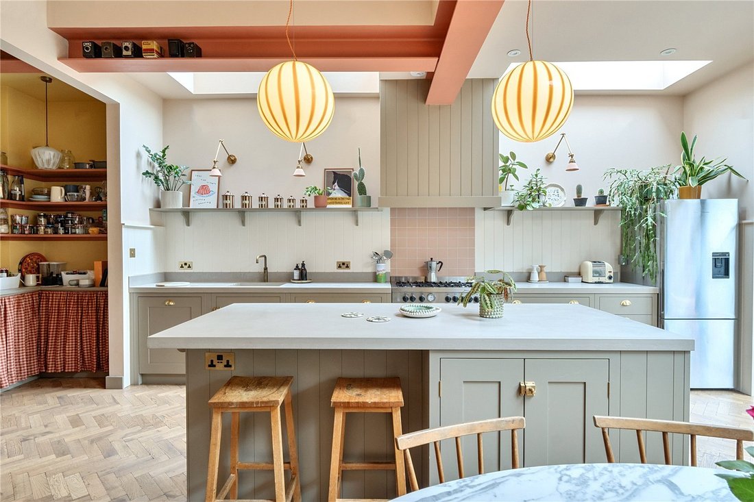 Tetherdown, London In London, England, United Kingdom For Sale (16946805)