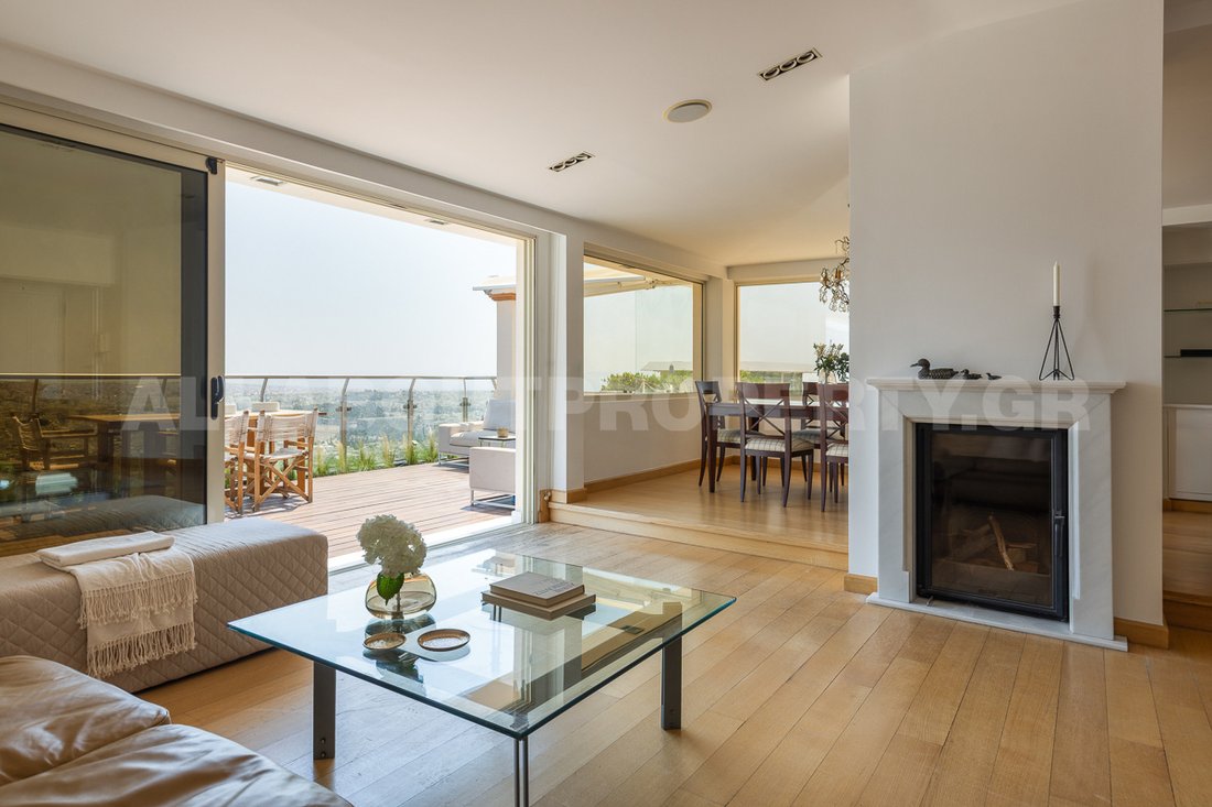 Penthouse With Pool And En Sunoikia Kolonakiou, 1st District Of Athens ...