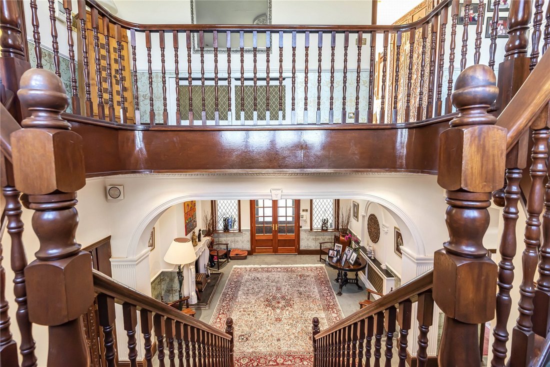 Beech Hill, Hadley Wood In London, England, United Kingdom For Sale ...