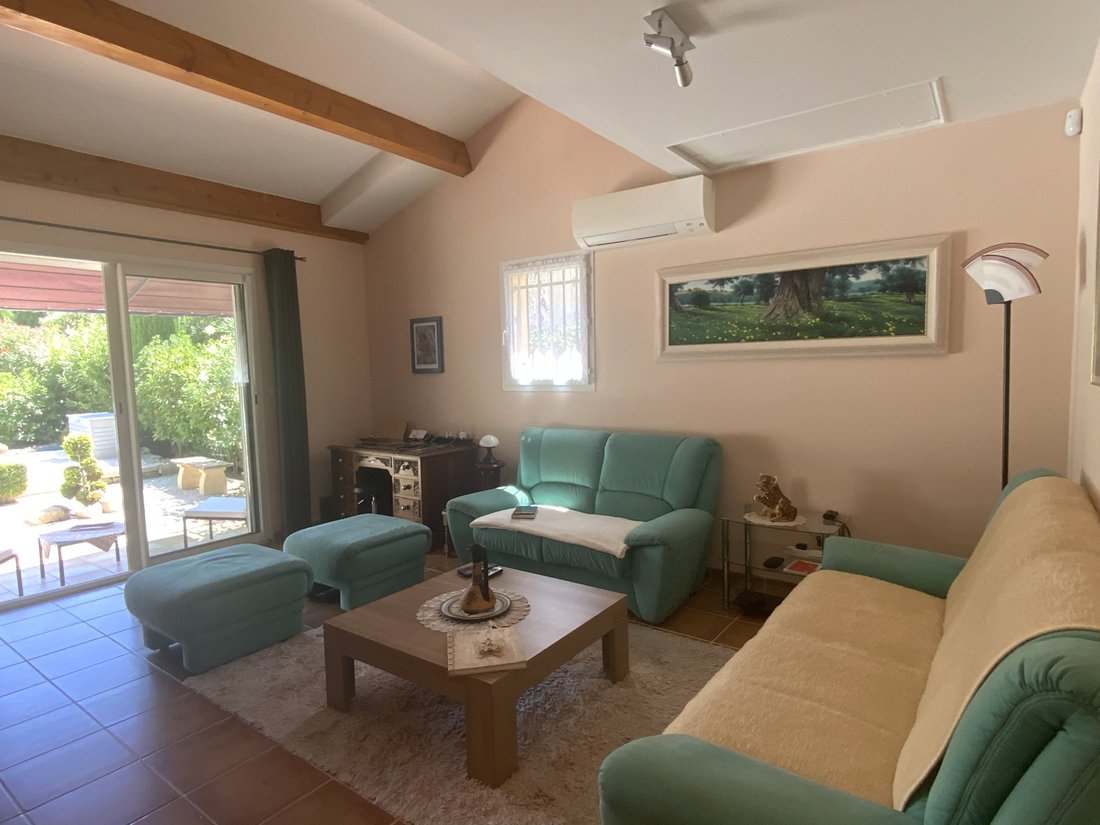 4 Km From Uzès, Quiet Villa With Swimming Pool. In Uzès, Occitanie ...