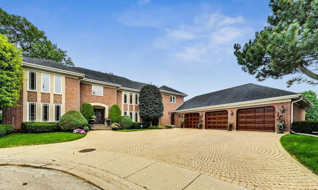 Exceptionally Well Built Home Offers In Lincolnwood, Illinois, United ...