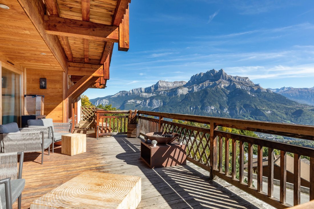 Gorgeous Alpine Chalet Offering In Cordon, Auvergne Rhône Alpes, France For Sale (16948603)