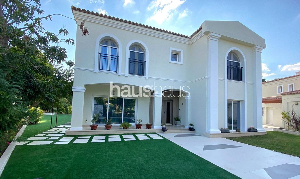 Family Villa | Fully Vastu | Huge Plot In Dubai, Dubai, United Arab ...