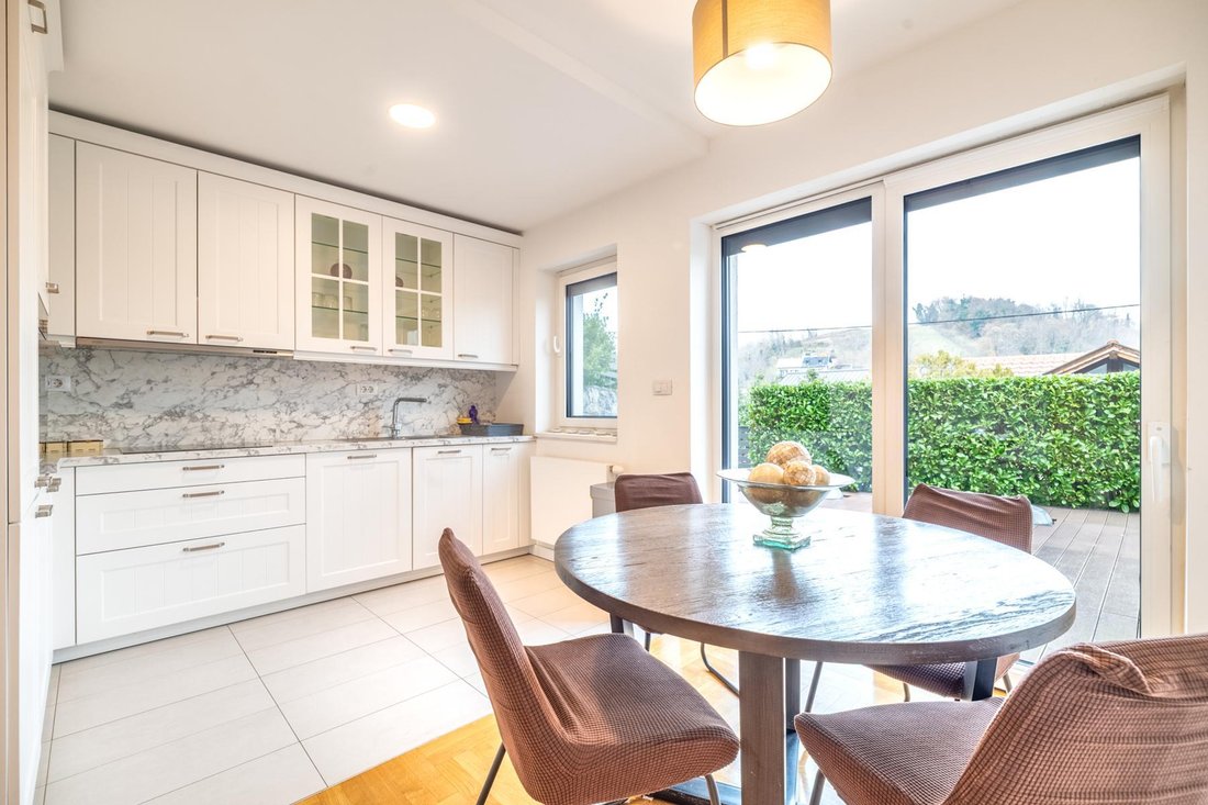 Zagreb, Mlinovi, Modern Family In Mjesni Odbor Mlinovi, Zagreb, City Of ...