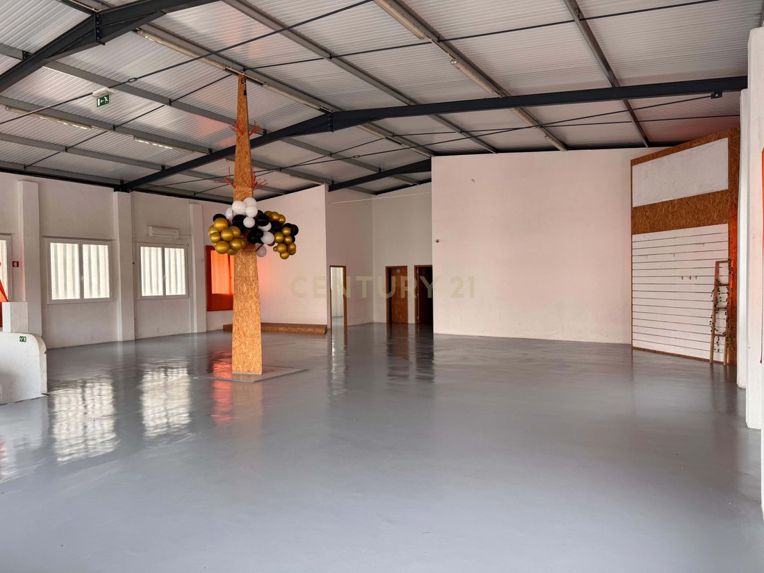 In Coimbra (Se Nova, Santa Cruz, Almedina E Sao Bartolomeu), Coimbra ...