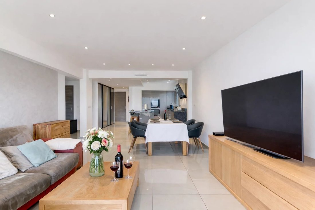 Nice Apartment In Nice, Provence Alpes Côte D'azur, France For Sale ...