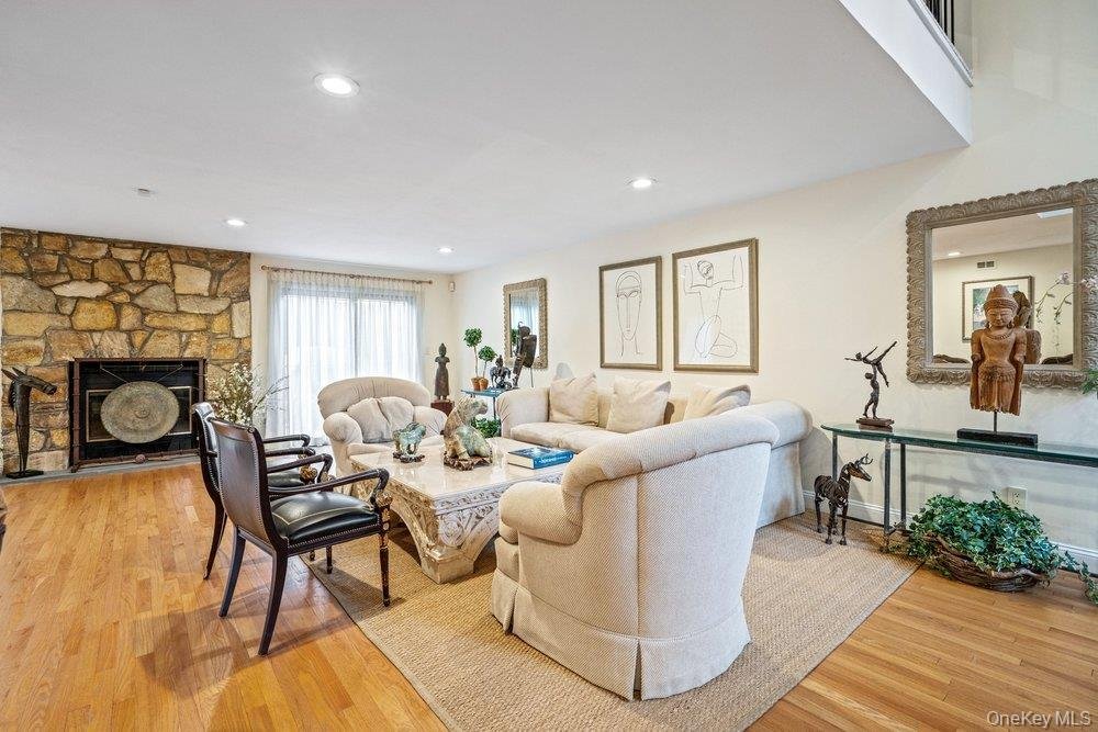 230 Hamlet Drive Jericho, Ny In Jericho, New York, Vereinigte Staaten ...