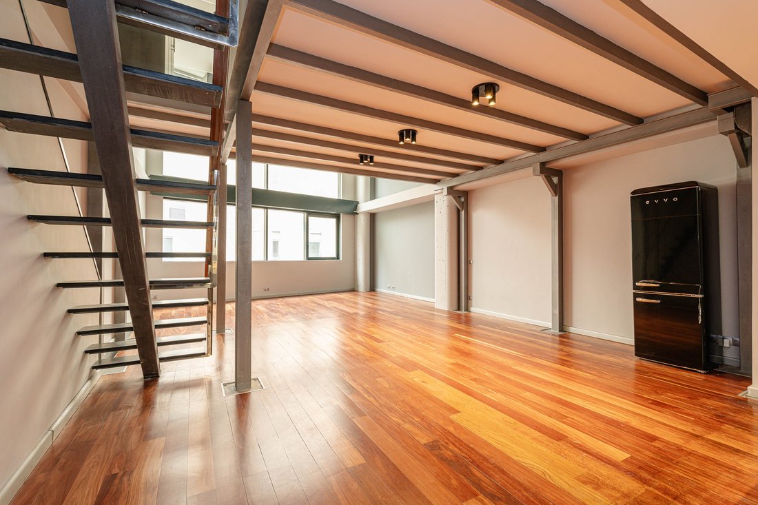 Modern Renovated Duplex Loft In Manoteras Dans Hortaleza, Madrid ...