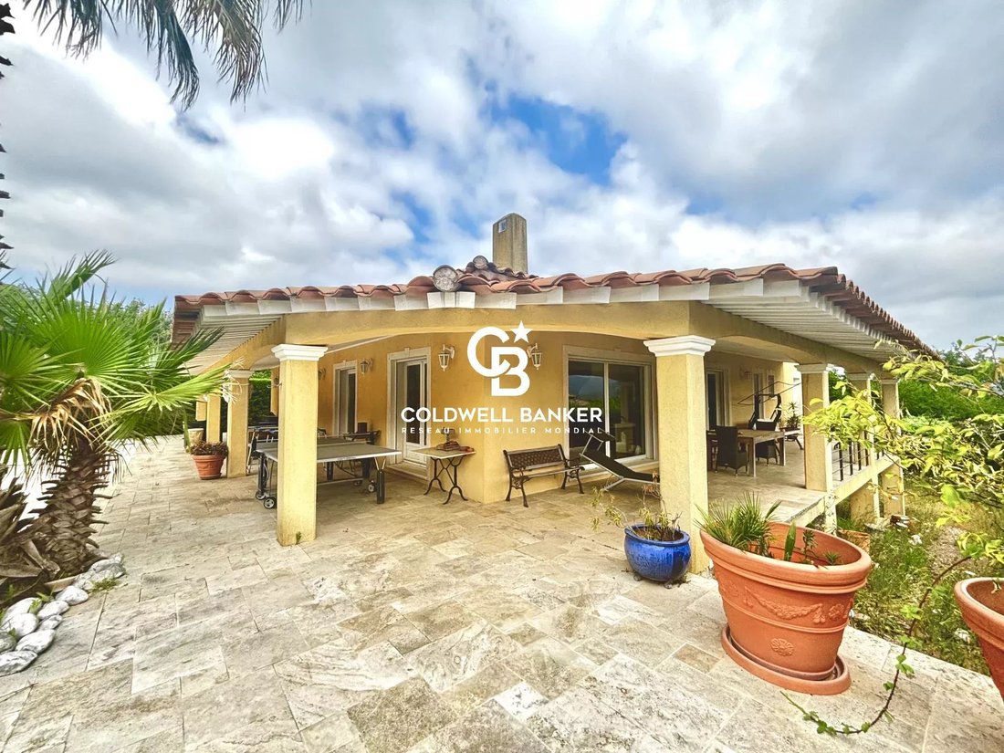 Provençal Villa 6 Rooms In Les In Fréjus, Provence Alpes Côte D'azur ...