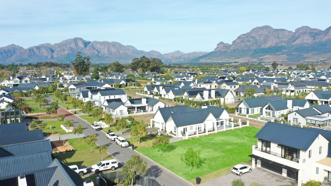 Be In Val De Vie Winelands Lifestyle Estate, Western Cape, South Africa ...