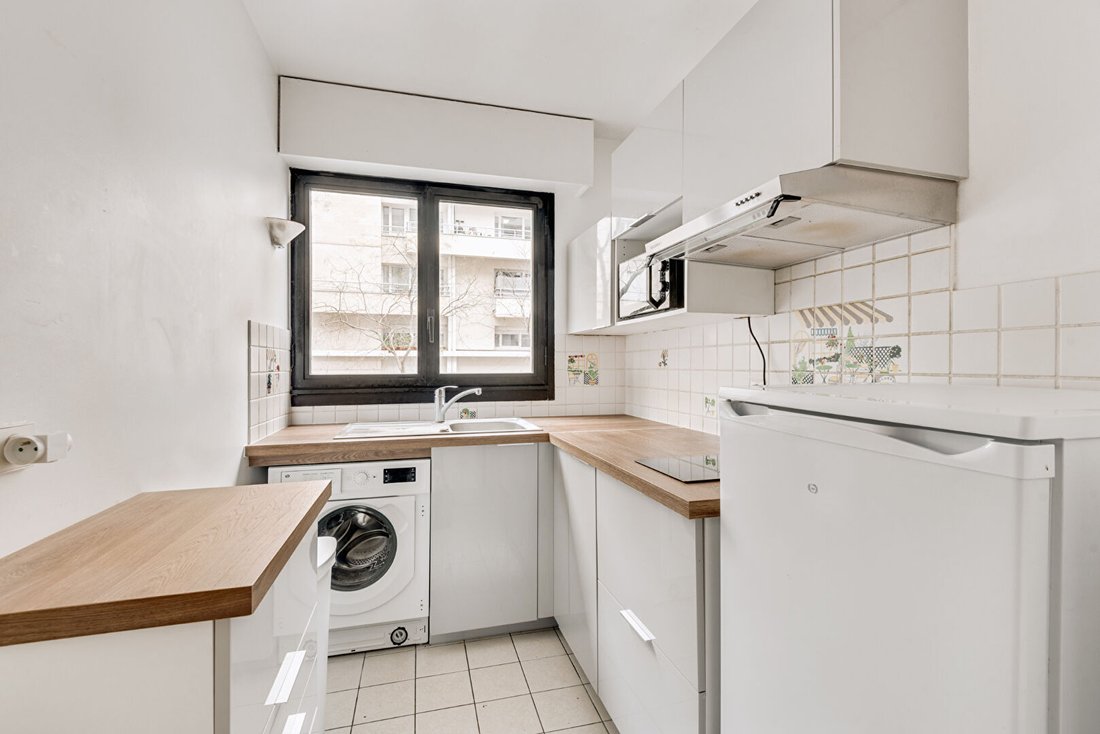 Apartment In Paris, France For Sale (16957286)