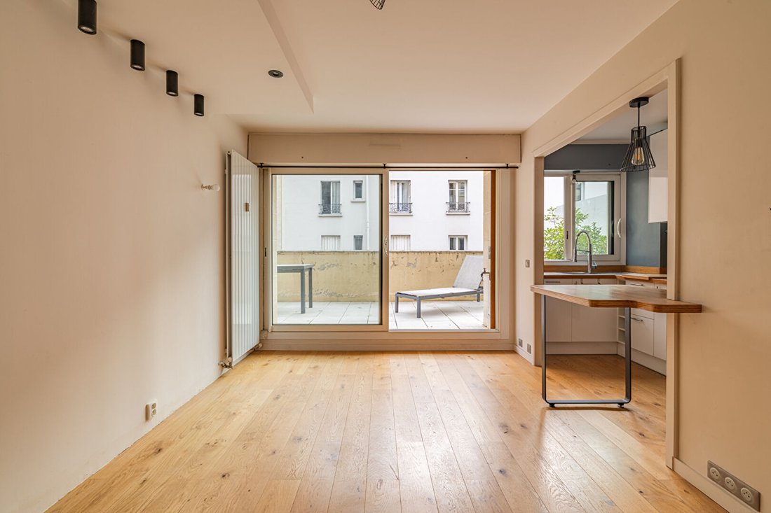 Apartment In Paris, France For Sale (16957278)