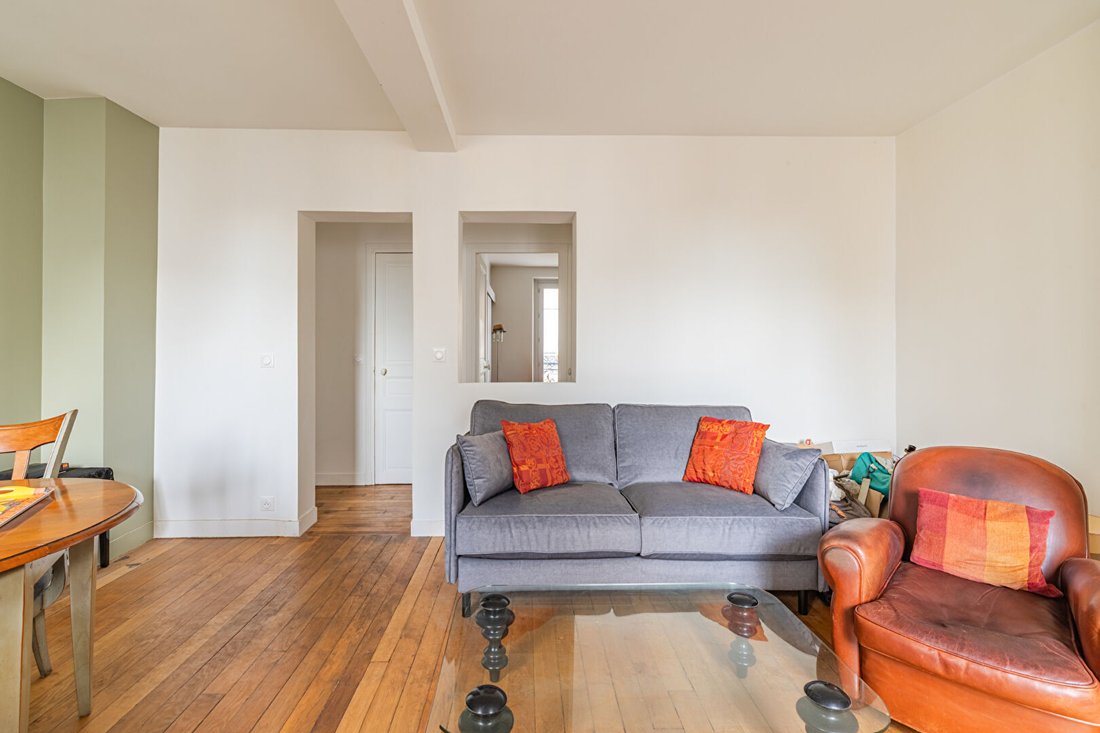 Apartment In Paris, France For Sale (16957279)