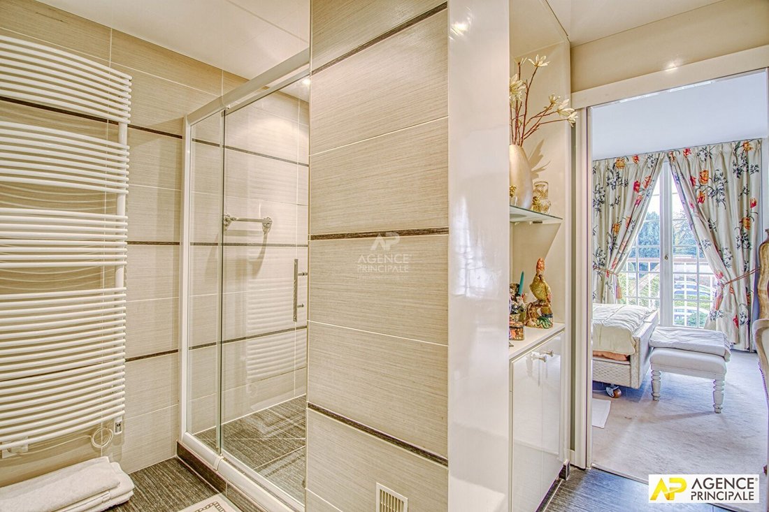 Versailles Rive Droite 4 Room Apartment In Versailles, île De France ...