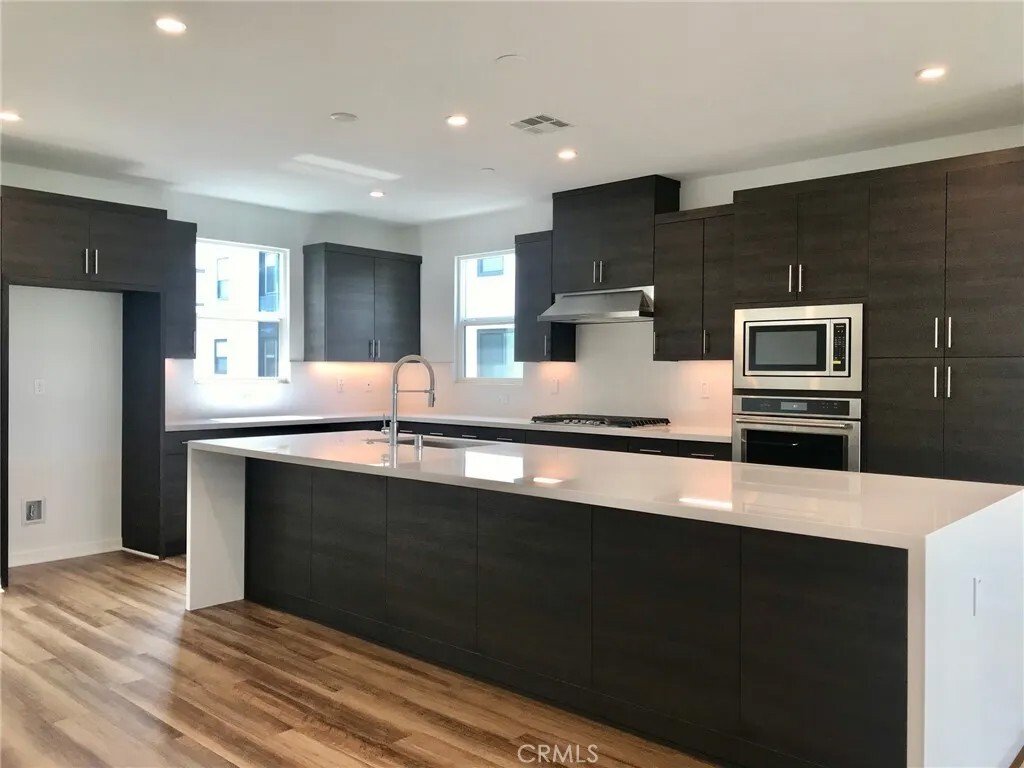 Condominium In Irvine In Irvine, California, United States For Sale ...