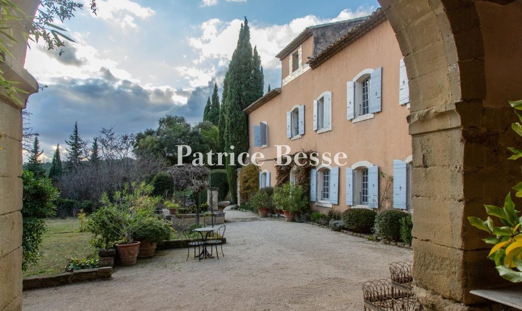 17th Century Former En L'isle Sur La Sorgue, Provenza Alpes Costa Azul ...