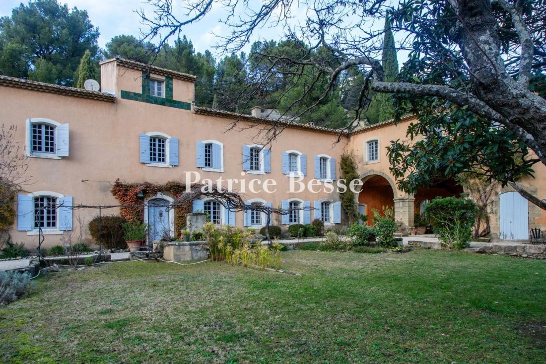 17th Century Former En L'isle Sur La Sorgue, Provenza Alpes Costa Azul ...
