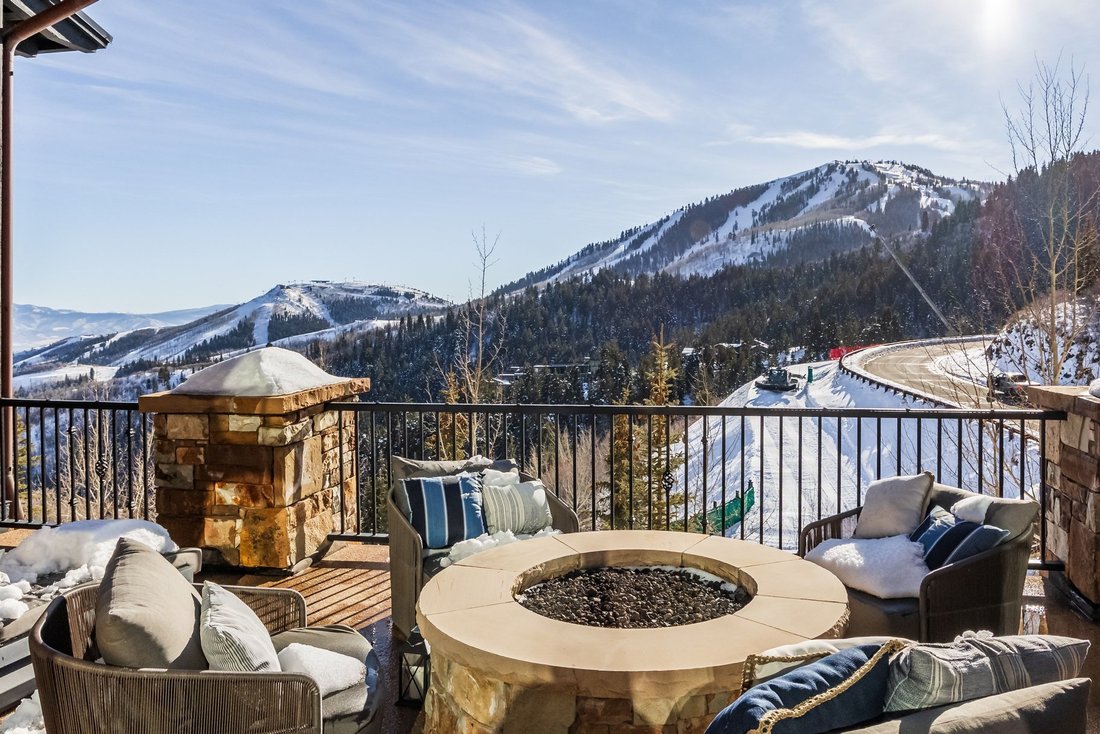 Ski In/Ski Out To Fresh Tracks At Deer Valley In Park City, Utah ...