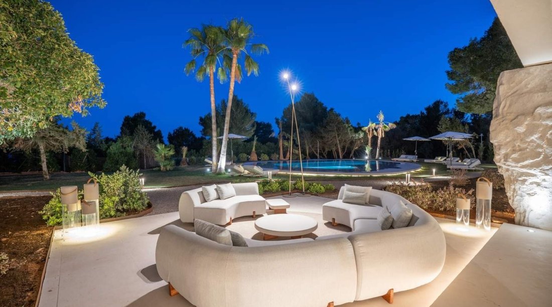 Can Pipa,A Refined Mediterranean In Cala Jondal, Sant Josep De Sa ...