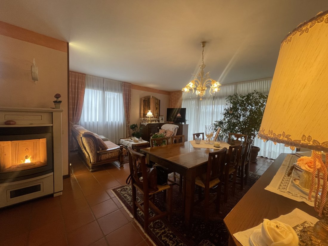 Maison Mitoyenne à Vicence Dans Biron, Vénétie, Italie à Vendre (16961057)