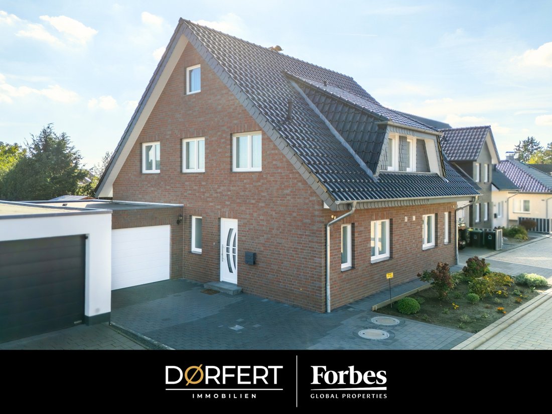 Zukunftssicher Wohnen – Modernes In Dissen, Lower Saxony, Germany For ...