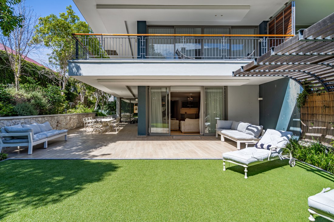 Appartement Avec Jardin Superbement Dans Le Cap, Cap Occidental ...