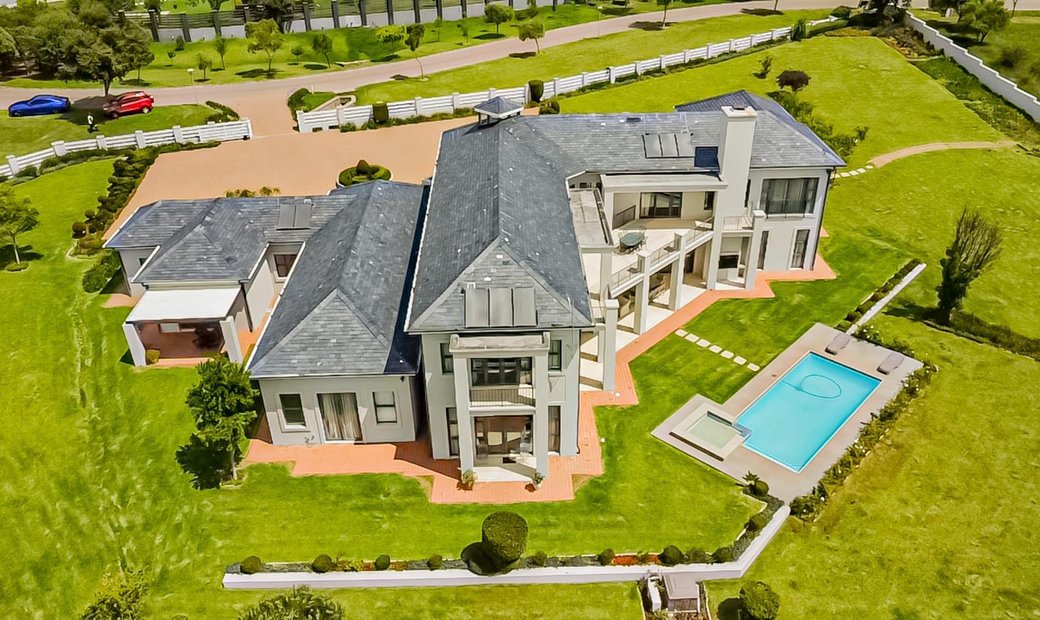 Grand 5 Bedroom Mansion In Prestigious Blue In Midrand, Gauteng, South ...