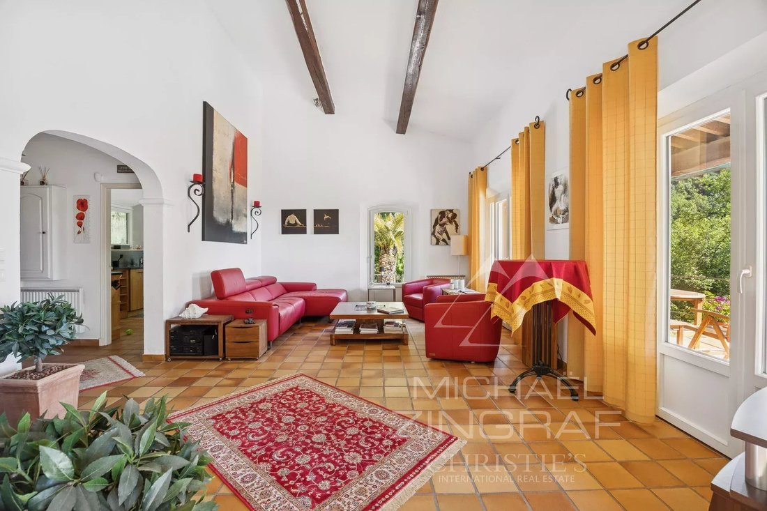 Charming Single Storey Villa With In Cabris, Provence Alpes Côte D'azur ...