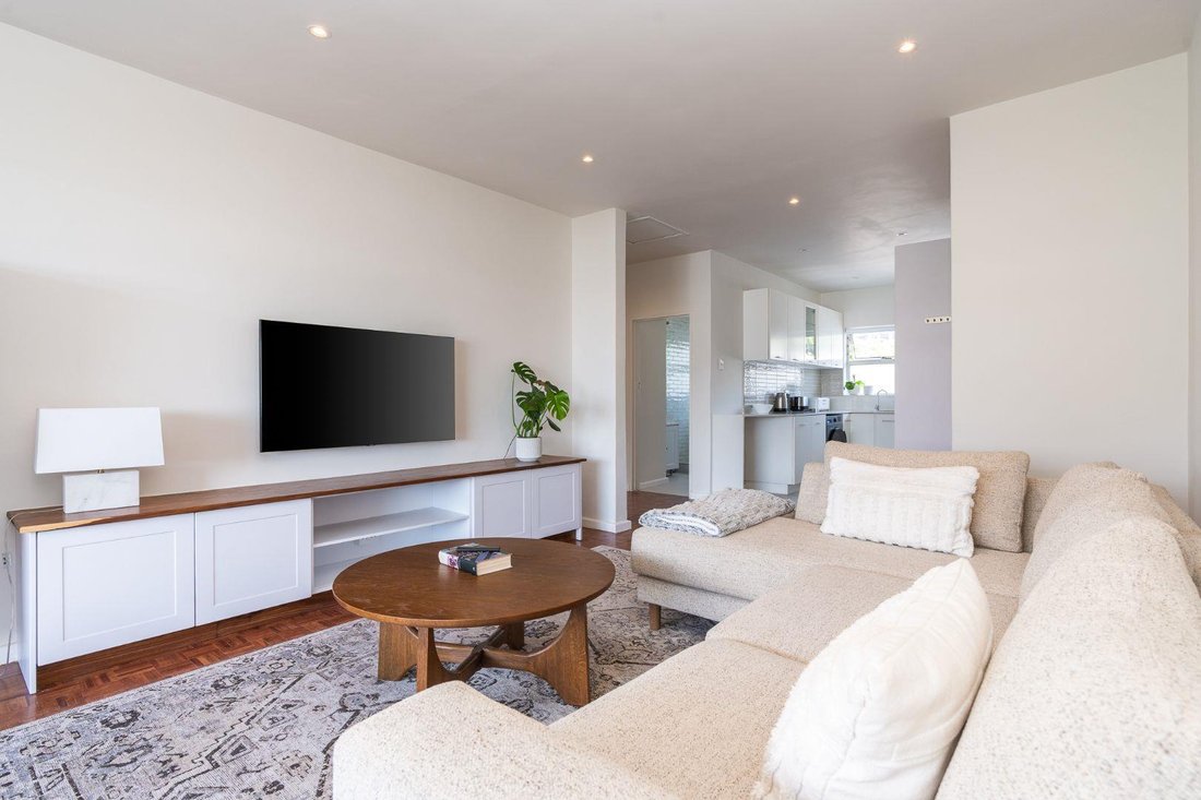 Two Bed Furnished Gem To Let In Dans Le Cap, Cap Occidental, Afrique Du ...