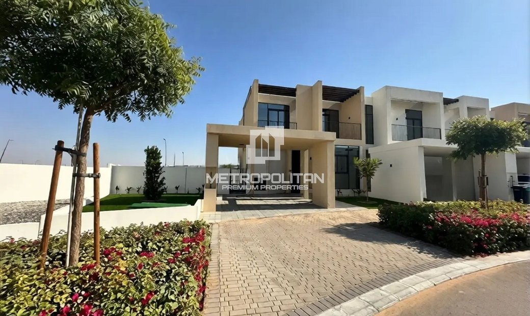 Single Row Corner Unit | Largest Plot | In Dubai, Dubai, United Arab ...