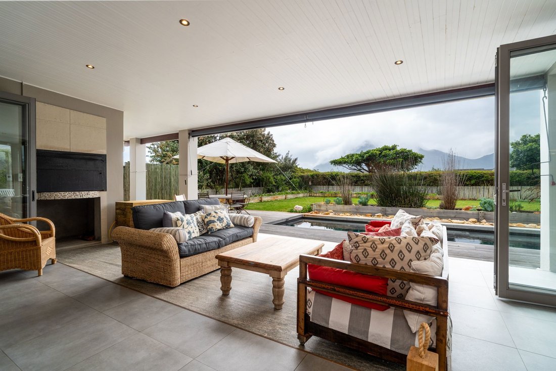 Umweltbewusstes Luxusleben In Lake Michelle In Kapstadt, Westkap ...