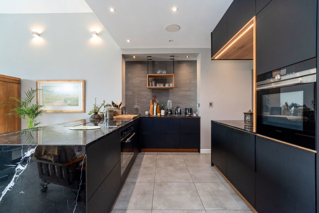 Umweltbewusstes Luxusleben In Lake Michelle In Kapstadt, Westkap ...