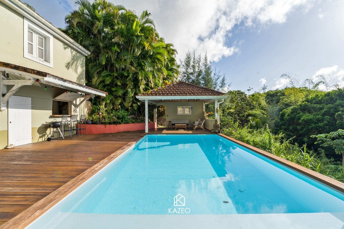 Case Pilote Villa En Bellefontaine, Distrito De Saint Pierre, Martinica ...