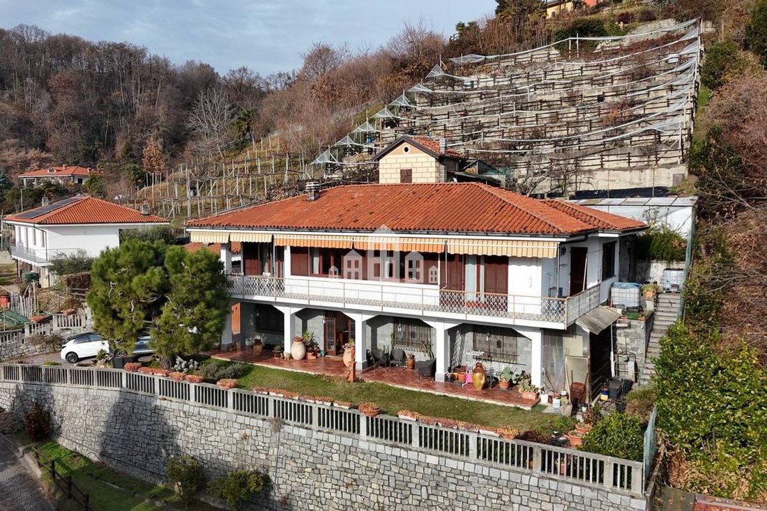 Villa For Sale In Castellamonte In Castellamonte, Piedmont, Italy For ...