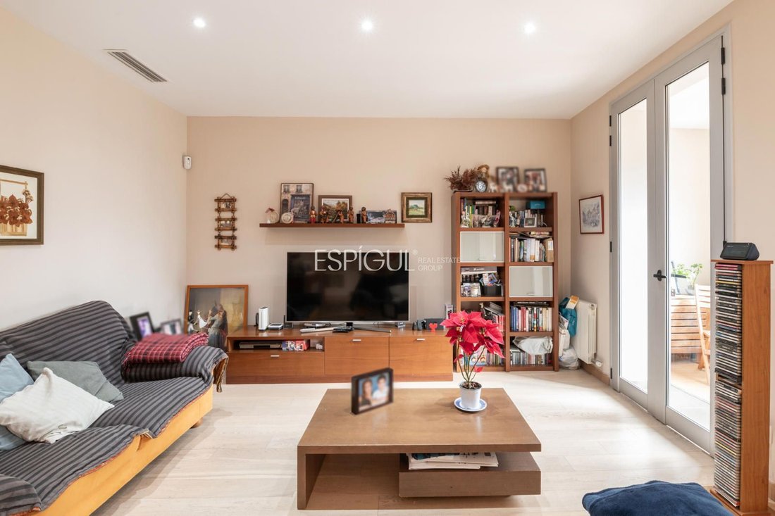 Barcelona Apartment In Eixample, Barcelona, Spain For Sale (16965592)