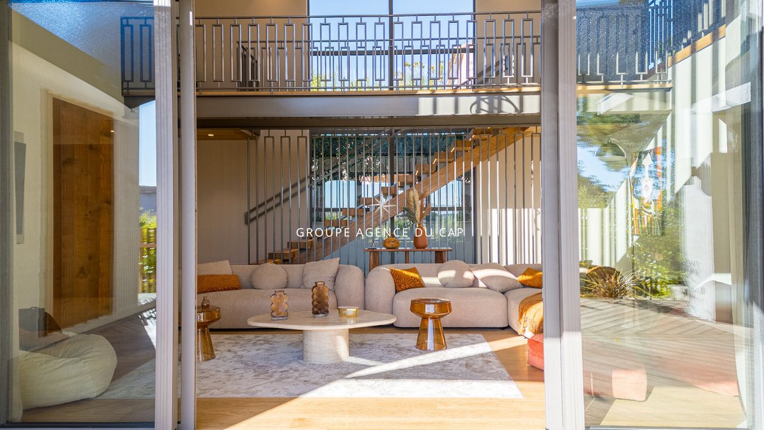 Villa In Saint Raphaël, Provence Alpes Côte D'azur, France For Sale ...