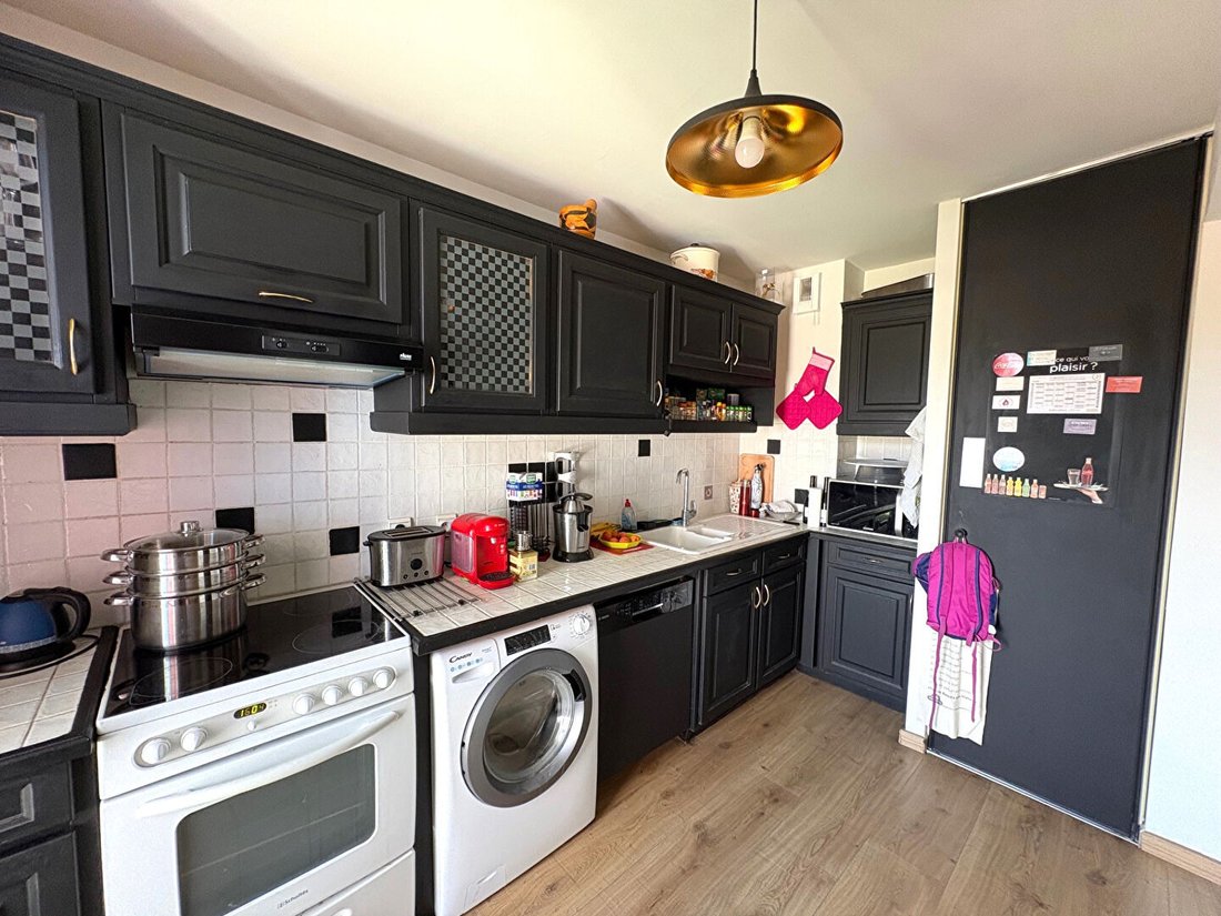 Top Floor, 4 Room In Saint Raphaël, Provence Alpes Côte D'azur, France ...