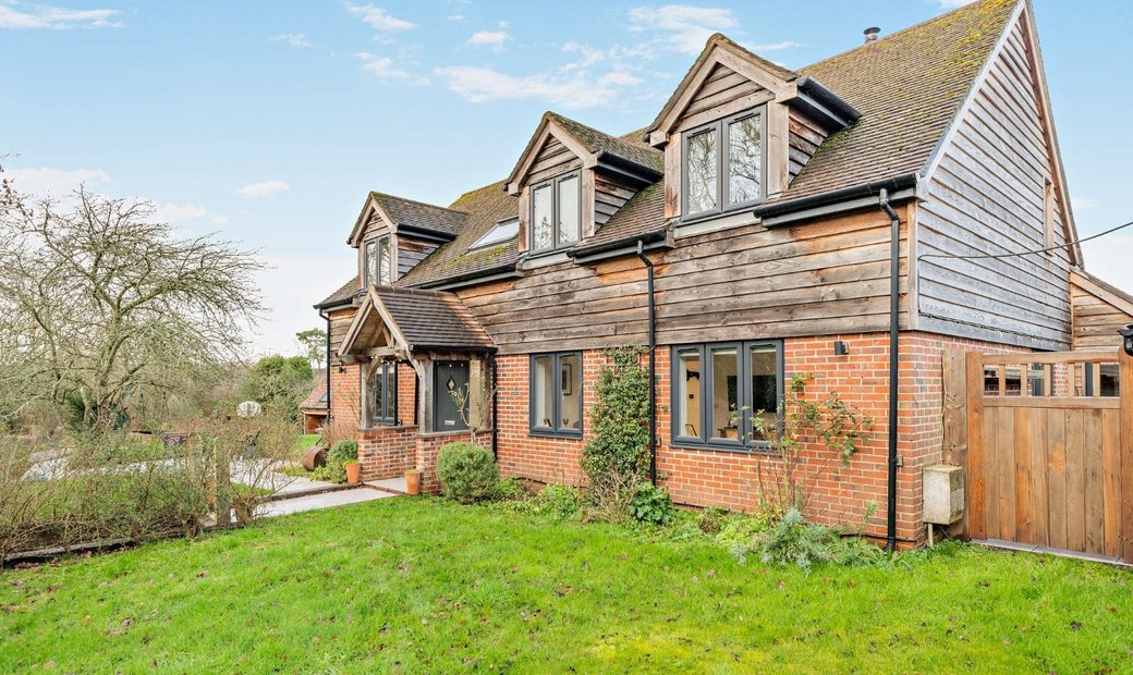 A Stylish, Detached House With Great In Whiteparish, England, United ...