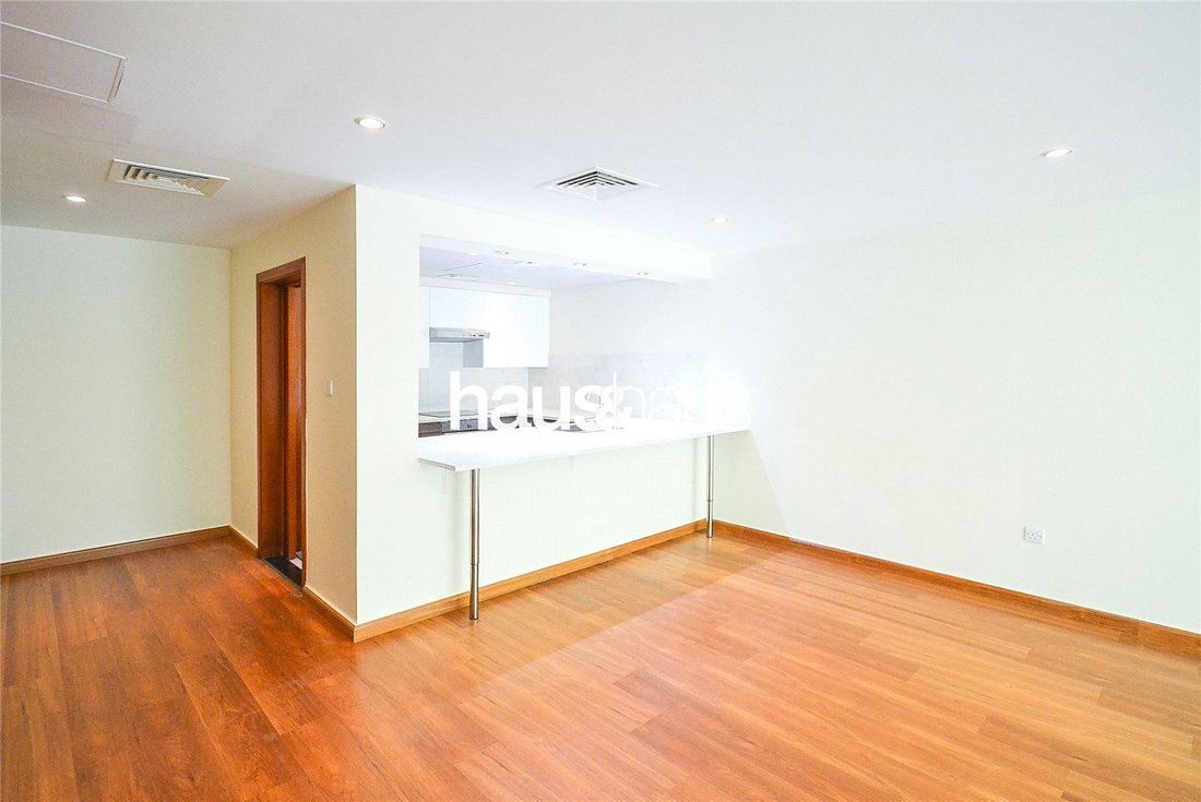 Exclusive | Vacant On Transfer | In Dubai, Dubai, United Arab Emirates ...