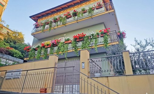 Lujo moderno casas en venta en Celle Ligure, Liguria, Italia | JamesEdition