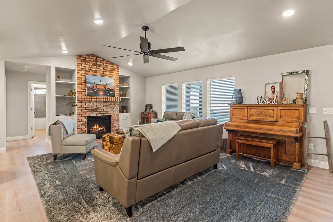 Single Family Residence In Elsinore In Monroe, Utah, United States For ...