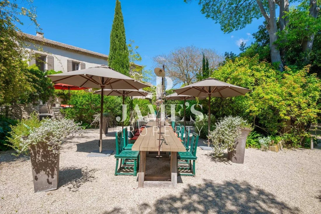 Propriété De Dans Saint Rémy De Provence, Provence Alpes Côte D'azur ...