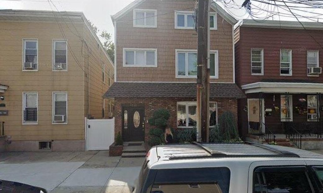 Manufactured Home In College Point En Nueva York, Nueva York, Estados ...